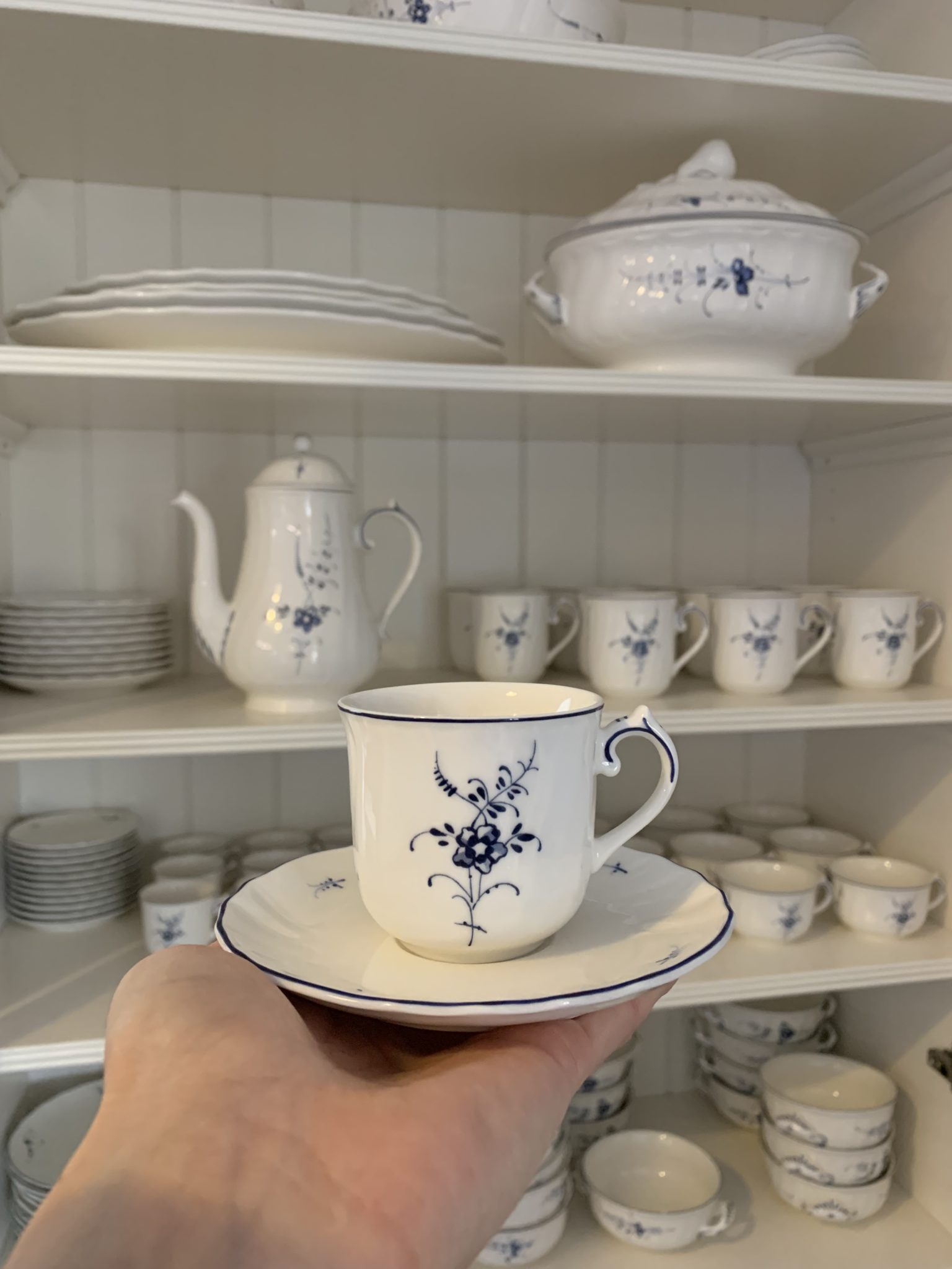 10 Porcelain Brands Worth Investing In - Cosy and Quaint
